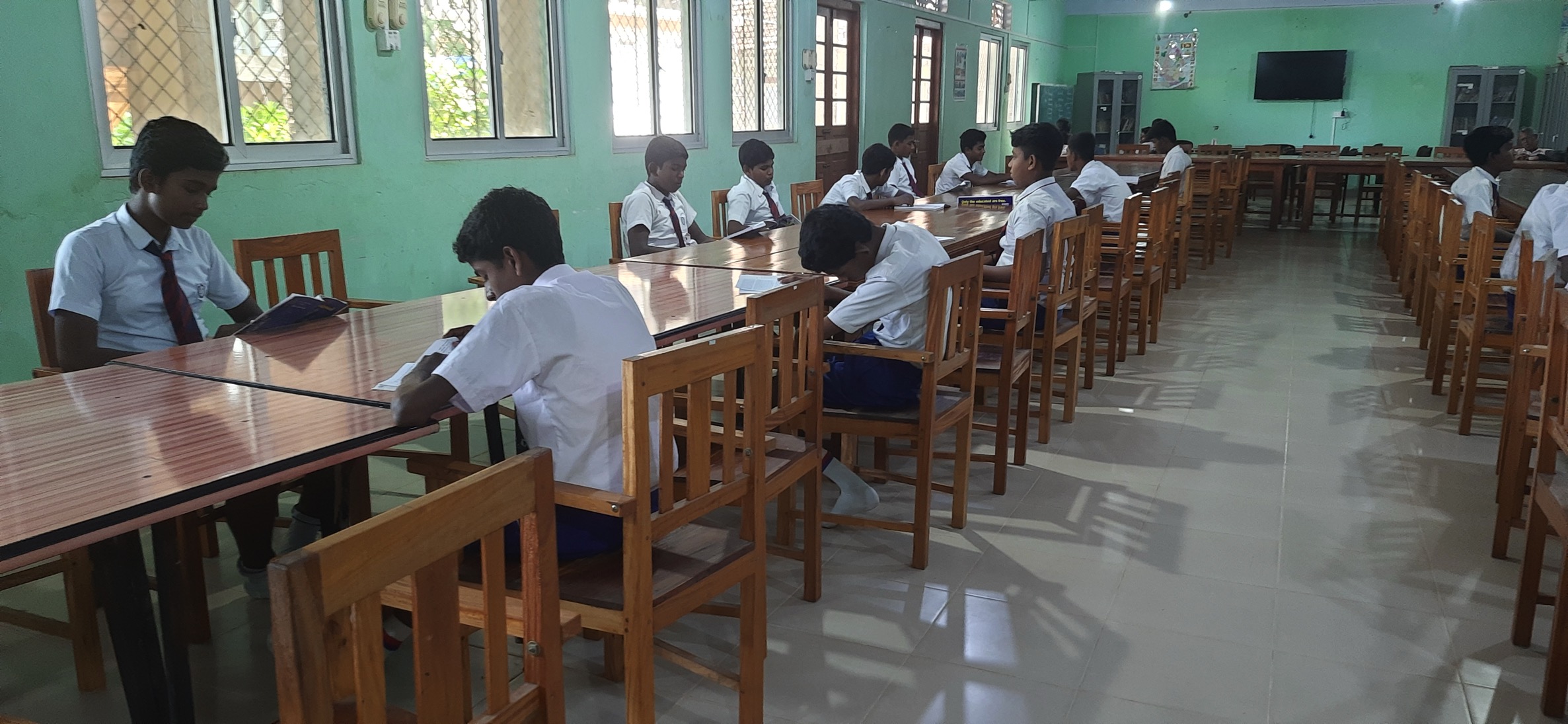 Manipay Hindu College Library