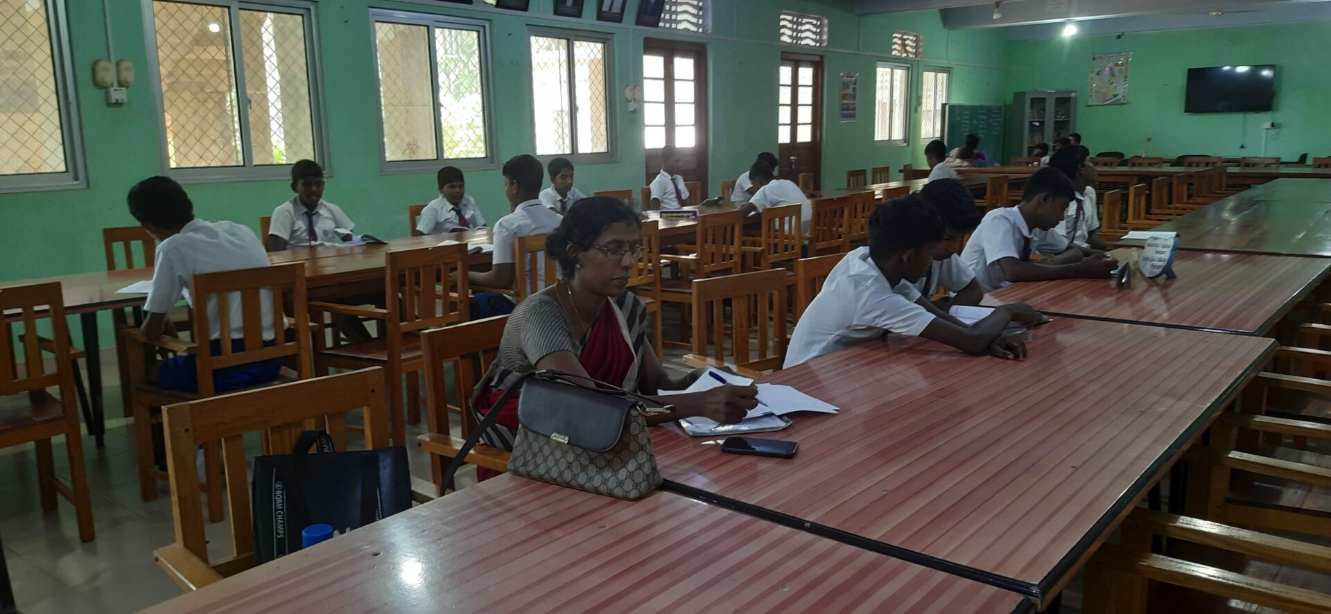 Manipay Hindu College Library
