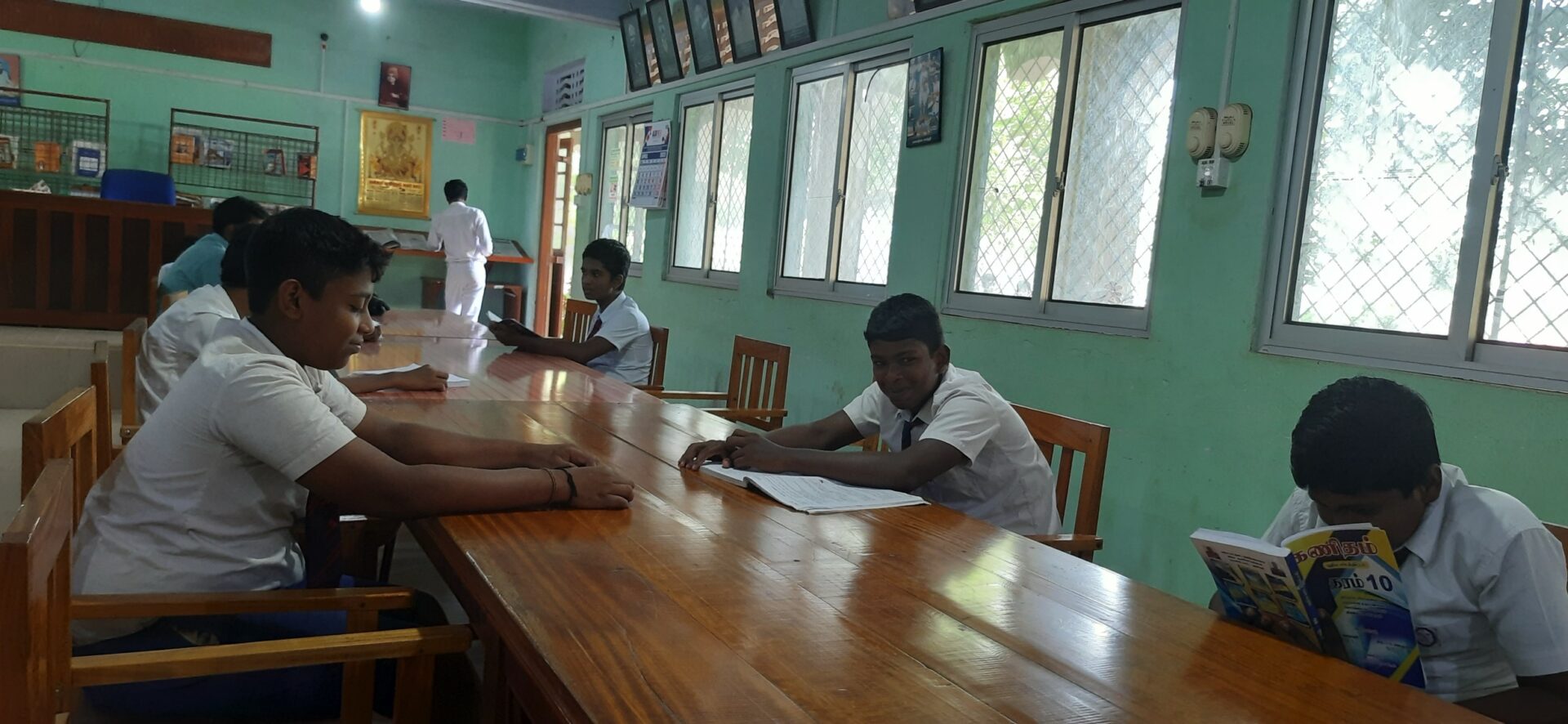 Manipay Hindu College Library